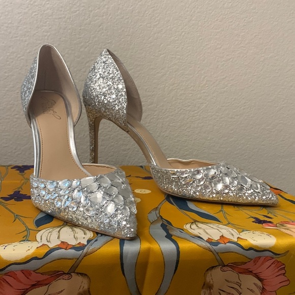 Jewel Badgley Mischka | Shoes | Stunning Jeweled And Sparkley Formal ...